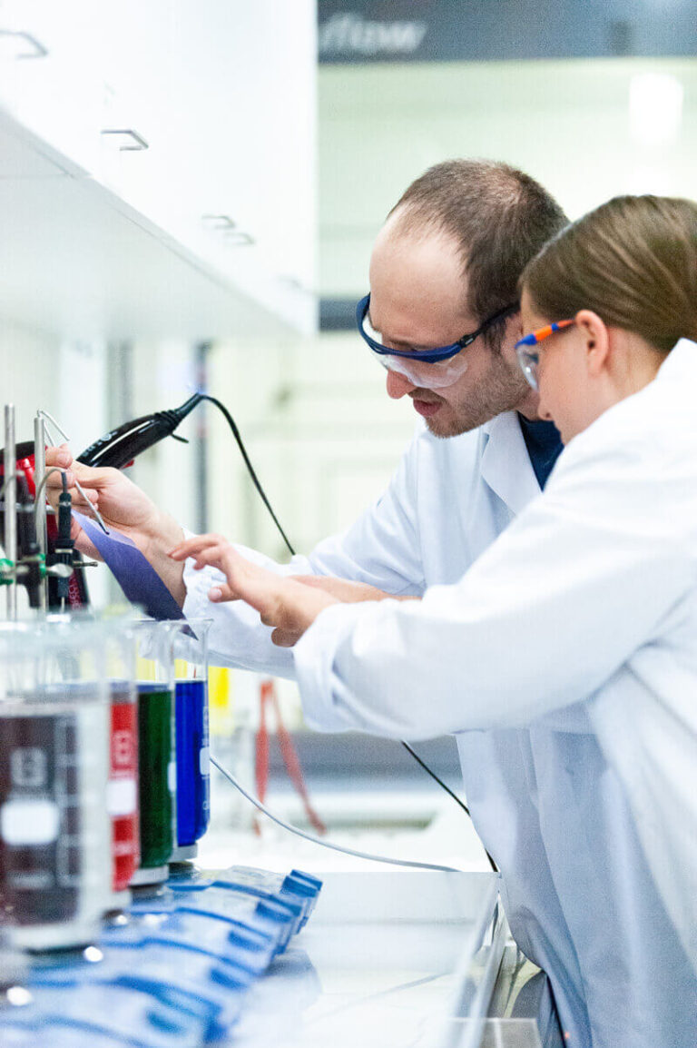 Oberflächen Entwicklung - Suisse Technology Partners AG